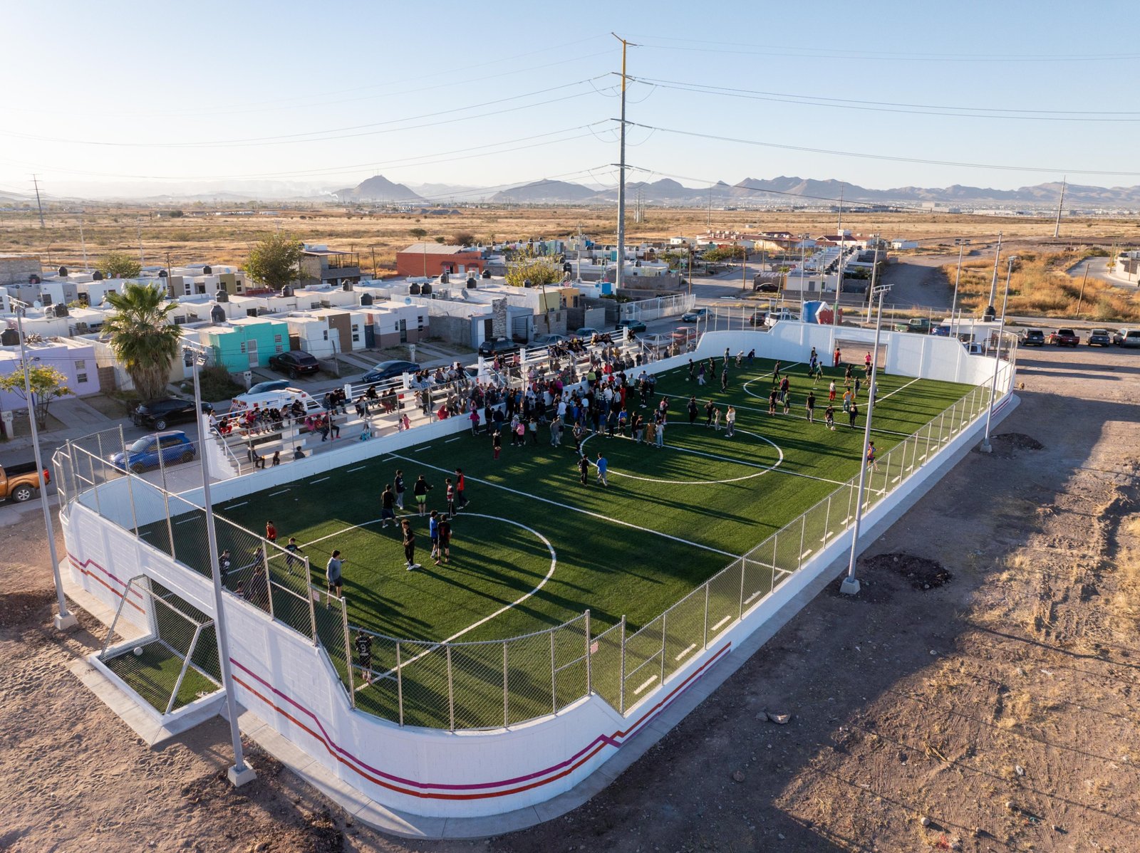 Estrenan cancha de fútbol en Vistas de San Guillermo, beneficio para ...